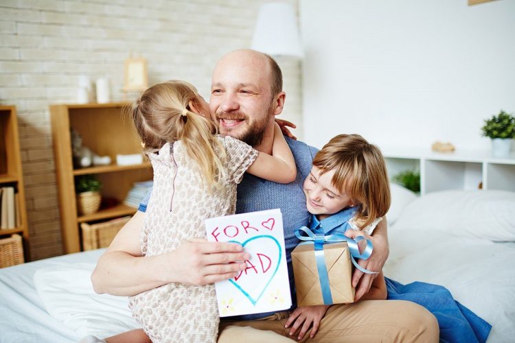 How Dads are Ideal Figure for Children | Loving Parents